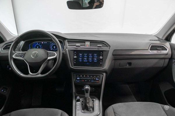 Melns Volkswagen Tiguan 2021 Viļņa, ar dzinēja tilpumu 1.40 L un nobraukumu 101 tūkst. km par 28850 €, foto 9 vietnē AUTOMOTO.COM.LV