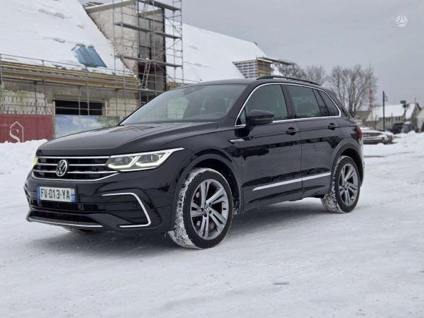 Melns Volkswagen Tiguan 2021 Klaipėda, ar dzinēja tilpumu 1.97 L un nobraukumu 214 tūkst. km par 24300 €, foto 2 vietnē AUTOMOTO.COM.LV