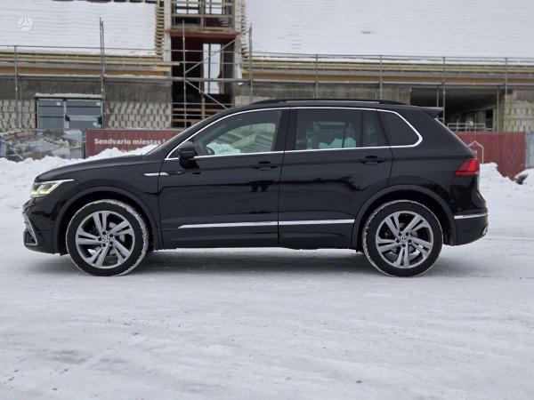 Melns Volkswagen Tiguan 2021 Klaipėda, ar dzinēja tilpumu 1.97 L un nobraukumu 214 tūkst. km par 24300 €, foto 3 vietnē AUTOMOTO.COM.LV