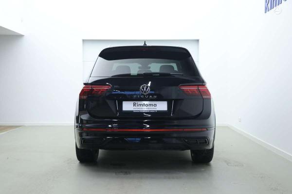 Melns Volkswagen Tiguan 2021 Viļņa, ar dzinēja tilpumu 1.50 L un nobraukumu 92 tūkst. km par 26490 €, foto 7 vietnē AUTOMOTO.COM.LV