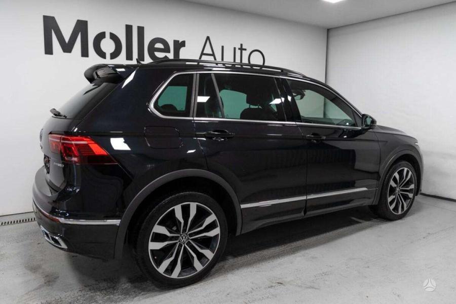 Melns Volkswagen Tiguan 2021 Viļņa, ar dzinēja tilpumu 1.40 L un nobraukumu 97 tūkst. km par 28100 €, foto 3 vietnē AUTOMOTO.COM.LV