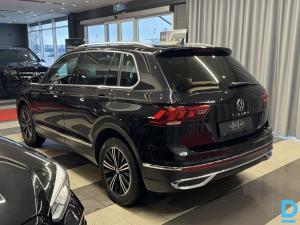 Black Volkswagen Tiguan 2021 in Marupe, with an engine capacity of 2.00 L and mileage of 178 thousand km for 22990 €, photo 4 on AUTOMOTO.COM.LV
