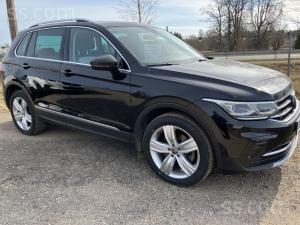 Black Volkswagen Tiguan 2021 in Riga, with an engine capacity of 1.40 L and mileage of 161 thousand km for 21350 €, photo 4 on AUTOMOTO.COM.LV