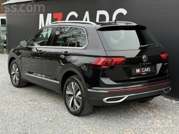 Black Volkswagen Tiguan 2021 in Riga, with an engine capacity of 1.40 L and mileage of 151 thousand km for 23750 €, photo 4 on AUTOMOTO.COM.LV