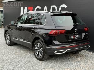 Black Volkswagen Tiguan 2021 in Riga, with an engine capacity of 1.40 L and mileage of 151 thousand km for 23750 €, photo 5 on AUTOMOTO.COM.LV