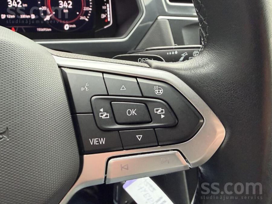 Black Volkswagen Tiguan 2021 in Riga, with an engine capacity of 1.40 L and mileage of 151 thousand km for 23750 €, photo 15 on AUTOMOTO.COM.LV