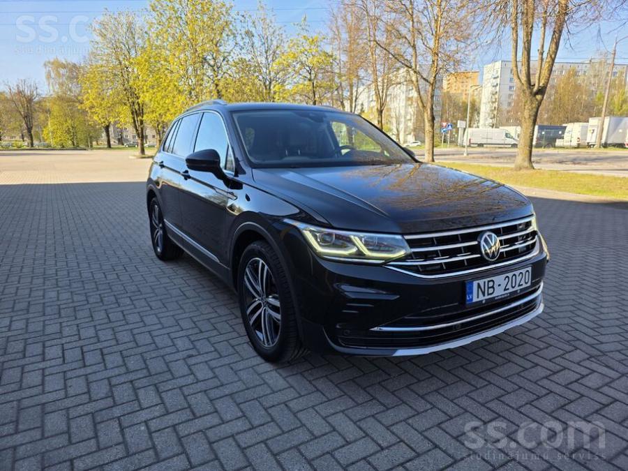 Черный Фольксваген Тигуан 2021 в Рига, объемом двигателя 1.50 л и пробегом 45 тыс. км за 26500 €, фото 4 на AUTOMOTO.COM.LV