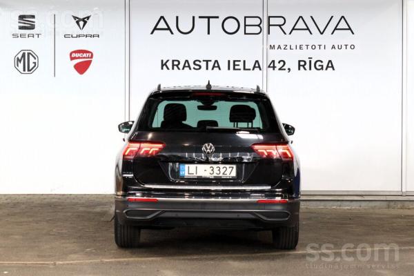 Melns Volkswagen Tiguan 2021 Rīga, ar dzinēja tilpumu 1.50 L un nobraukumu 77 tūkst. km par 20990 €, foto 7 vietnē AUTOMOTO.COM.LV