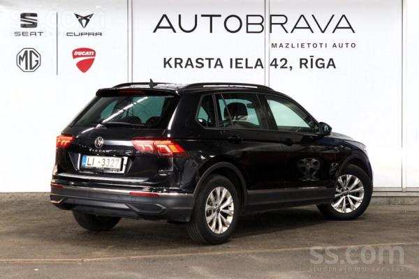 Melns Volkswagen Tiguan 2021 Rīga, ar dzinēja tilpumu 1.50 L un nobraukumu 77 tūkst. km par 20990 €, foto 8 vietnē AUTOMOTO.COM.LV