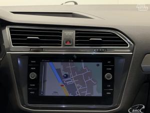 Melns Volkswagen Tiguan 2021 Avižieniai, ar dzinēja tilpumu 2.00 L un nobraukumu 170 tūkst. km par 18900 €, foto 16 vietnē AUTOMOTO.COM.LV