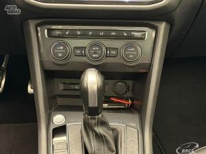 Melns Volkswagen Tiguan 2021 Avižieniai, ar dzinēja tilpumu 2.00 L un nobraukumu 170 tūkst. km par 18900 €, foto 17 vietnē AUTOMOTO.COM.LV