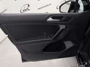 Melns Volkswagen Tiguan 2021 Avižieniai, ar dzinēja tilpumu 2.00 L un nobraukumu 170 tūkst. km par 18900 €, foto 20 vietnē AUTOMOTO.COM.LV