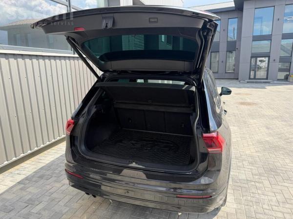 Melns Volkswagen Tiguan 2021 Rīga, ar dzinēja tilpumu 2.00 L un nobraukumu 170 tūkst. km par 22999 €, foto 5 vietnē AUTOMOTO.COM.LV