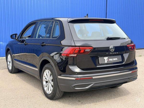 Melns Volkswagen Tiguan 2021 Kauņa, ar dzinēja tilpumu 1.97 L un nobraukumu 170 tūkst. km par 22700 €, foto 6 vietnē AUTOMOTO.COM.LV