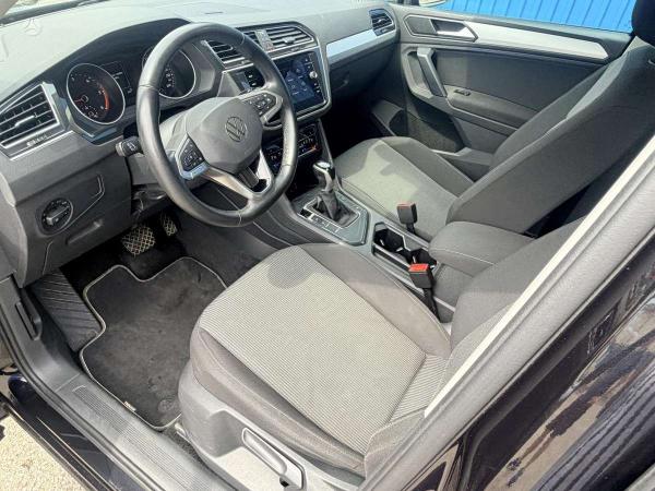 Melns Volkswagen Tiguan 2021 Kauņa, ar dzinēja tilpumu 1.97 L un nobraukumu 170 tūkst. km par 22700 €, foto 10 vietnē AUTOMOTO.COM.LV