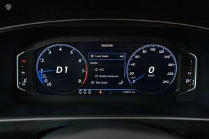 Black Volkswagen Tiguan 2021 in Vilnius, with an engine capacity of 2.00 L and mileage of 133 thousand km for 28900 €, photo 12 on AUTOMOTO.COM.LV
