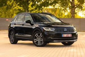 Melns Volkswagen Tiguan 2021 Jelgava, ar dzinēja tilpumu 2.00 L un nobraukumu 178 tūkst. km par 22800 €, foto  vietnē AUTOMOTO.COM.LV