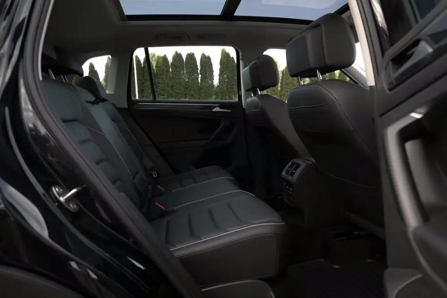 Melns Volkswagen Tiguan 2021 Jelgava, ar dzinēja tilpumu 2.00 L un nobraukumu 178 tūkst. km par 22800 €, foto 15 vietnē AUTOMOTO.COM.LV