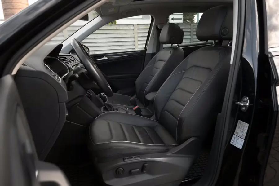 Melns Volkswagen Tiguan 2021 Jelgava, ar dzinēja tilpumu 2.00 L un nobraukumu 178 tūkst. km par 22800 €, foto 18 vietnē AUTOMOTO.COM.LV