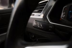 Melns Volkswagen Tiguan 2021 Jelgava, ar dzinēja tilpumu 2.00 L un nobraukumu 178 tūkst. km par 22800 €, foto 22 vietnē AUTOMOTO.COM.LV