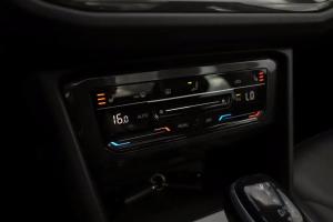 Melns Volkswagen Tiguan 2021 Jelgava, ar dzinēja tilpumu 2.00 L un nobraukumu 178 tūkst. km par 22800 €, foto 23 vietnē AUTOMOTO.COM.LV