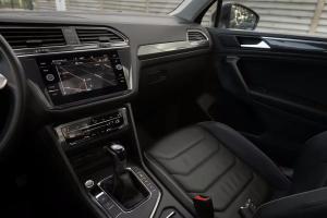 Melns Volkswagen Tiguan 2021 Jelgava, ar dzinēja tilpumu 2.00 L un nobraukumu 178 tūkst. km par 22800 €, foto 29 vietnē AUTOMOTO.COM.LV