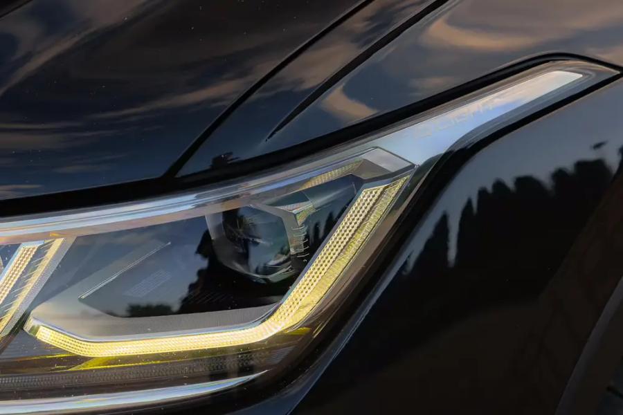 Melns Volkswagen Tiguan 2021 Jelgava, ar dzinēja tilpumu 2.00 L un nobraukumu 178 tūkst. km par 22800 €, foto 32 vietnē AUTOMOTO.COM.LV