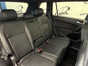Black Volkswagen Tiguan 2021 in Vilnius, with an engine capacity of 1.98 L and mileage of 170 thousand km for 17900 €, photo 13 on AUTOMOTO.COM.LV