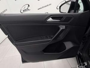Black Volkswagen Tiguan 2021 in Vilnius, with an engine capacity of 1.98 L and mileage of 170 thousand km for 17900 €, photo 21 on AUTOMOTO.COM.LV