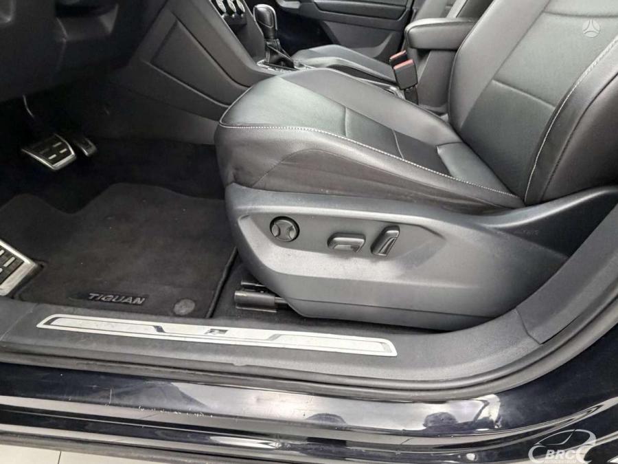Black Volkswagen Tiguan 2021 in Vilnius, with an engine capacity of 1.98 L and mileage of 170 thousand km for 17900 €, photo 23 on AUTOMOTO.COM.LV