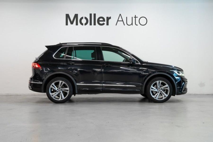 Melns Volkswagen Tiguan 2021 Viļņa, ar dzinēja tilpumu 2.00 L un nobraukumu 133 tūkst. km par 28900 €, foto 9 vietnē AUTOMOTO.COM.LV