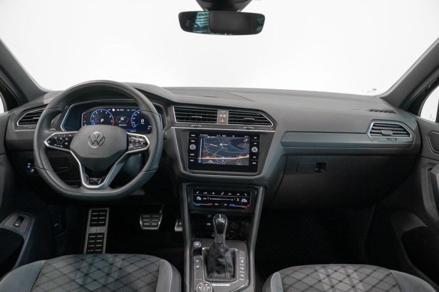 Melns Volkswagen Tiguan 2021 Viļņa, ar dzinēja tilpumu 2.00 L un nobraukumu 133 tūkst. km par 28900 €, foto 13 vietnē AUTOMOTO.COM.LV