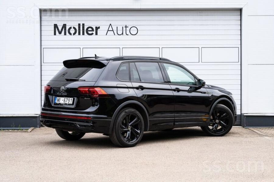 Melns Volkswagen Tiguan 2021 Rīga, ar dzinēja tilpumu 2.00 L un nobraukumu 118 tūkst. km par 27950 €, foto 4 vietnē AUTOMOTO.COM.LV