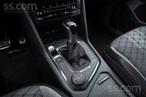 Melns Volkswagen Tiguan 2021 Rīga, ar dzinēja tilpumu 2.00 L un nobraukumu 118 tūkst. km par 27950 €, foto 17 vietnē AUTOMOTO.COM.LV
