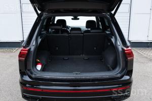 Melns Volkswagen Tiguan 2021 Rīga, ar dzinēja tilpumu 2.00 L un nobraukumu 118 tūkst. km par 27950 €, foto 19 vietnē AUTOMOTO.COM.LV