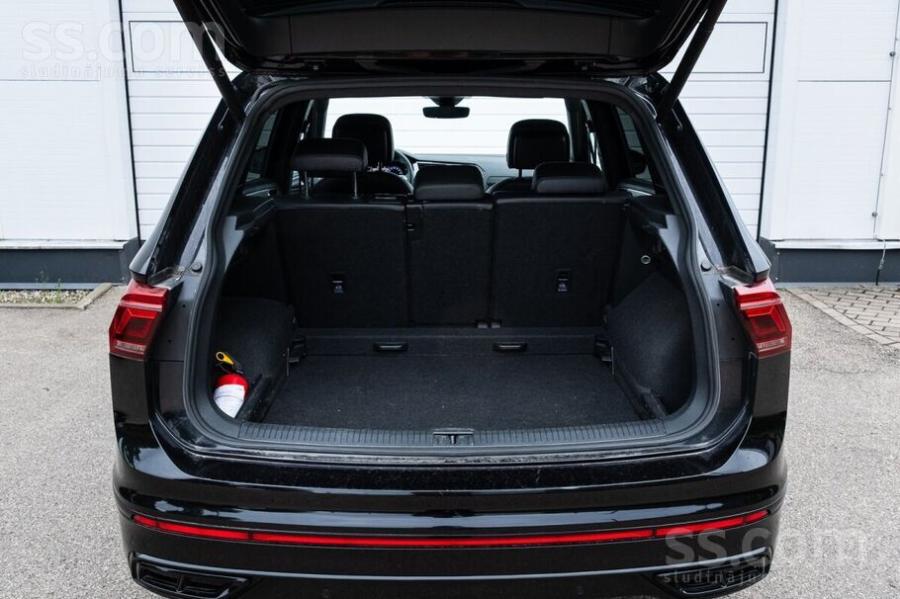 Melns Volkswagen Tiguan 2021 Rīga, ar dzinēja tilpumu 2.00 L un nobraukumu 118 tūkst. km par 27950 €, foto 19 vietnē AUTOMOTO.COM.LV