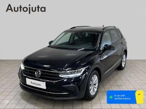 Black Volkswagen Tiguan 2021 in Kaunas, with an engine capacity of 1.50 L and mileage of 131 thousand km for 19900 €, photo  on AUTOMOTO.COM.LV