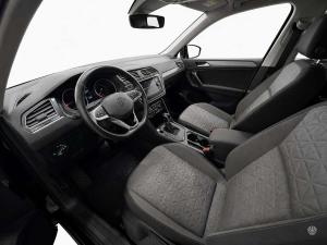 Black Volkswagen Tiguan 2021 in Kaunas, with an engine capacity of 1.50 L and mileage of 131 thousand km for 19900 €, photo 9 on AUTOMOTO.COM.LV