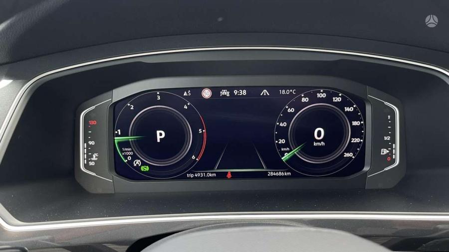 Melns Volkswagen Tiguan 2021 Marijampole, ar dzinēja tilpumu 1.97 L un nobraukumu 285 tūkst. km par 19990 €, foto 41 vietnē AUTOMOTO.COM.LV