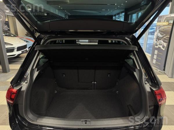 Melns Volkswagen Tiguan 2021 Rīga, ar dzinēja tilpumu 2.00 L un nobraukumu 178 tūkst. km par 21490 €, foto 7 vietnē AUTOMOTO.COM.LV