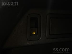 Black Volkswagen Tiguan 2021 in Riga, with an engine capacity of 2.00 L and mileage of 178 thousand km for 21490 €, photo 10 on AUTOMOTO.COM.LV