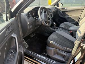 Melns Volkswagen Tiguan 2021 Kauņa, ar dzinēja tilpumu 1.50 L un nobraukumu 124 tūkst. km par 23500 €, foto 12 vietnē AUTOMOTO.COM.LV