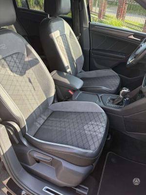 Melns Volkswagen Tiguan 2021 Kauņa, ar dzinēja tilpumu 1.50 L un nobraukumu 124 tūkst. km par 23500 €, foto 18 vietnē AUTOMOTO.COM.LV