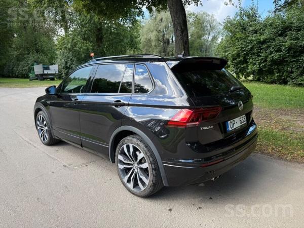 Black Volkswagen Tiguan 2021 in Riga, with an engine capacity of 2.00 L and mileage of 175 thousand km for 22000 €, photo 3 on AUTOMOTO.COM.LV