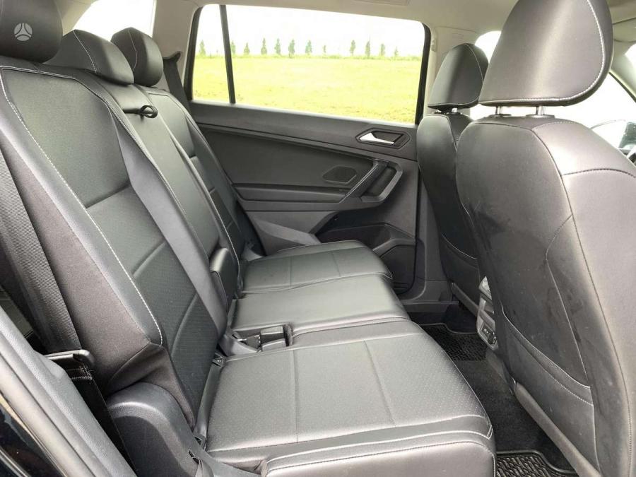 Black Volkswagen Tiguan 2021 in Alytus, with an engine capacity of 1.98 L and mileage of 130 thousand km for 17900 €, photo 11 on AUTOMOTO.COM.LV