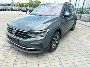 Melns Volkswagen Tiguan 2021 Kauņa, ar dzinēja tilpumu 1.97 L un nobraukumu 213 tūkst. km par 18500 €, foto  vietnē AUTOMOTO.COM.LV