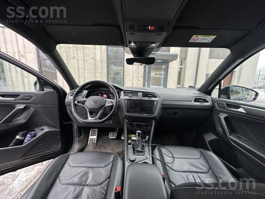 Melns Volkswagen Tiguan 2021 Rīga, ar dzinēja tilpumu 2.00 L un nobraukumu 100 tūkst. km par 32300 €, foto 13 vietnē AUTOMOTO.COM.LV