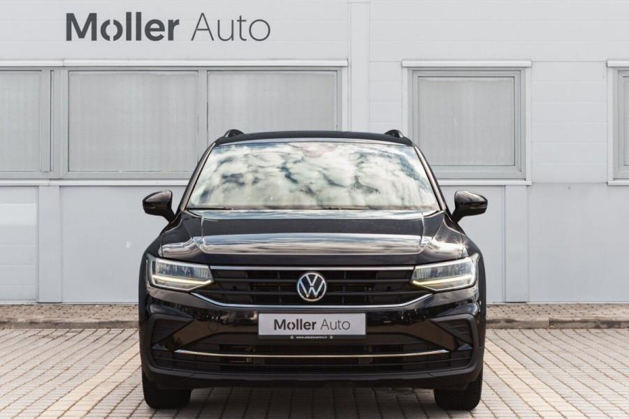 Black Volkswagen Tiguan 2021 in Ventspils, with an engine capacity of 1.50 L and mileage of 69 thousand km for 23900 €, photo 9 on AUTOMOTO.COM.LV
