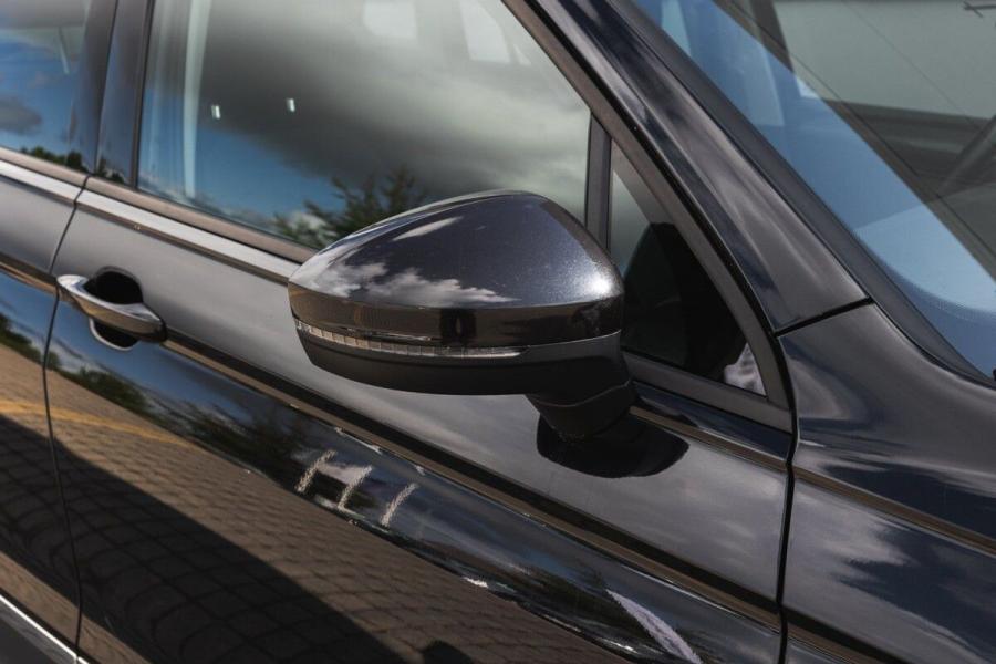 Black Volkswagen Tiguan 2021 in Ventspils, with an engine capacity of 1.50 L and mileage of 69 thousand km for 23900 €, photo 11 on AUTOMOTO.COM.LV