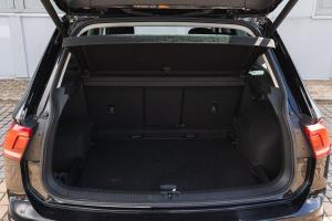 Black Volkswagen Tiguan 2021 in Ventspils, with an engine capacity of 1.50 L and mileage of 69 thousand km for 23900 €, photo 15 on AUTOMOTO.COM.LV